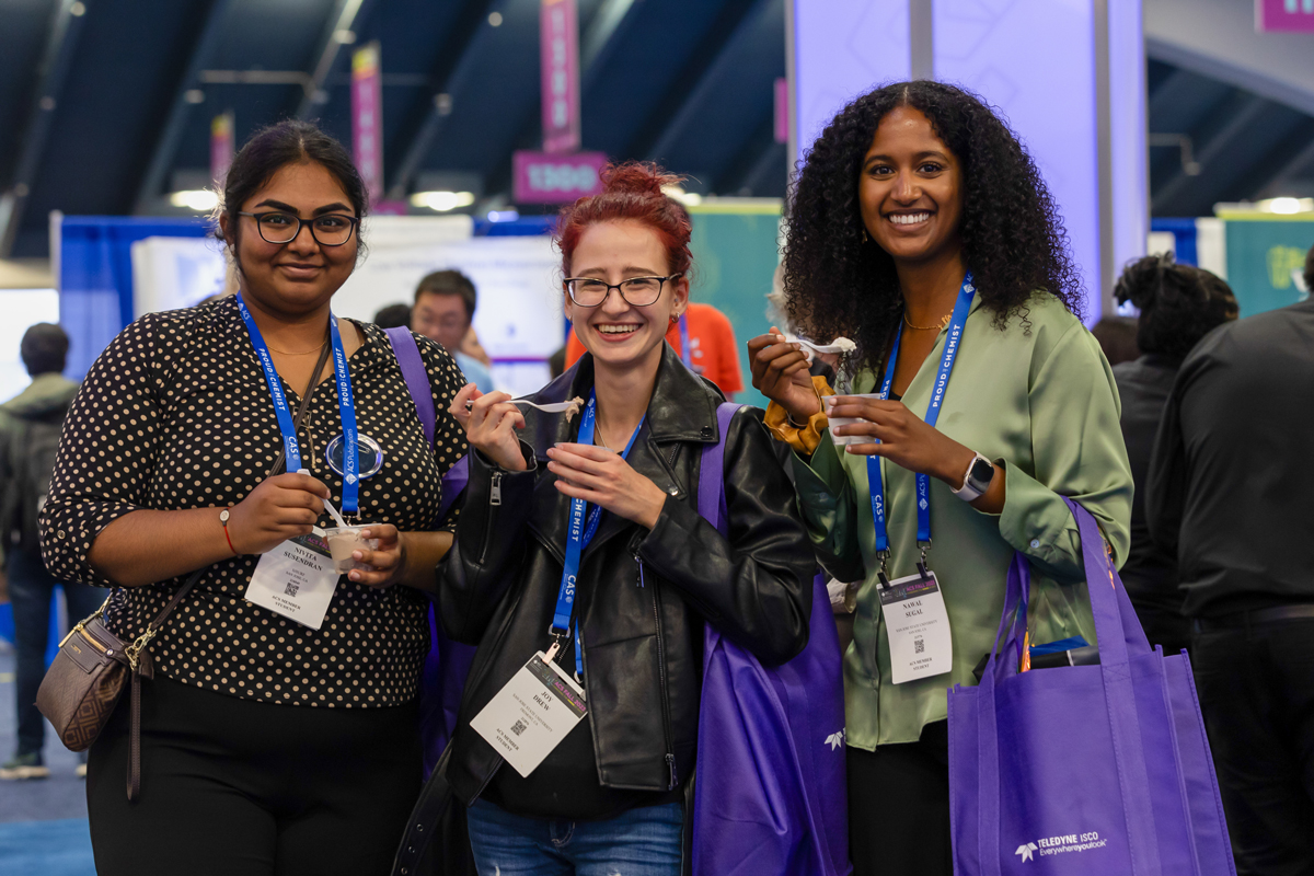 15 Wacky Trade Show Booth Gimmicks